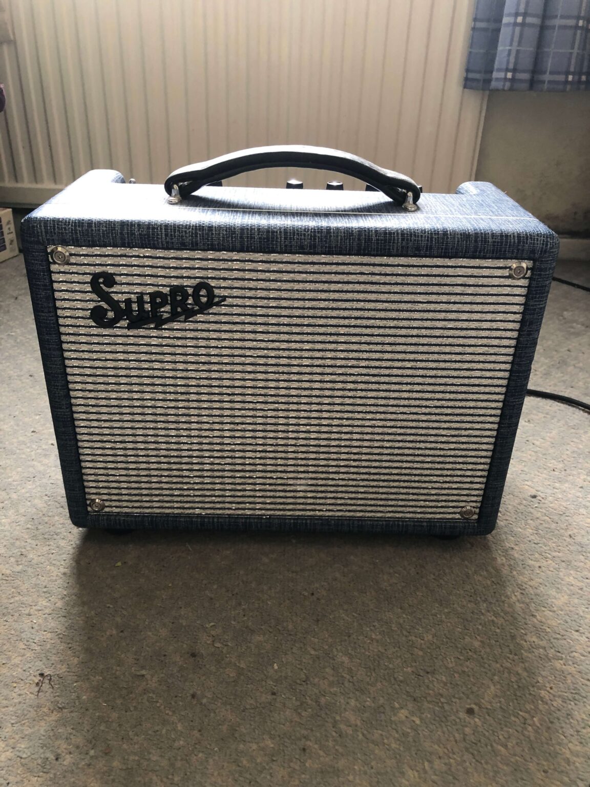 Supro 1605R / 64 Reverb Review: Vintage Tone in a Modern Package ...